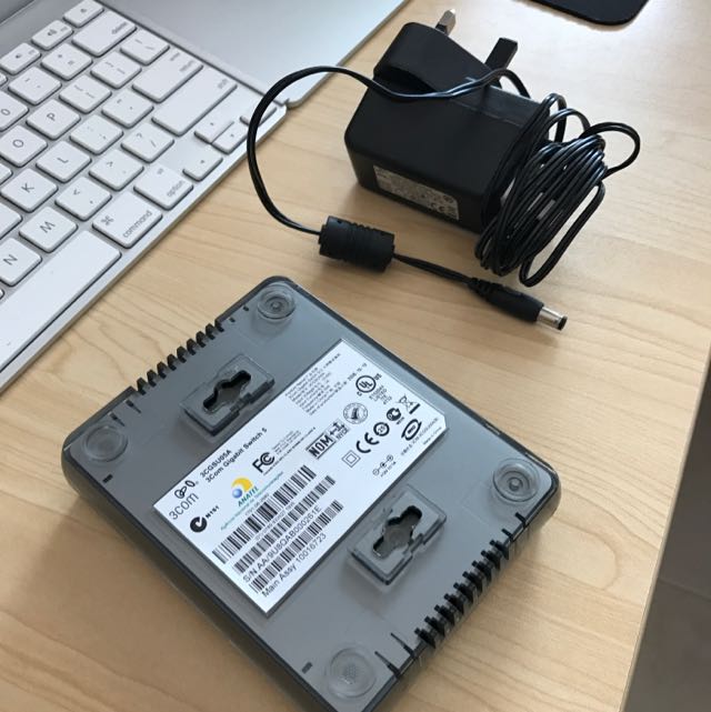 3Com Gigabit Switch 5-Ports, Computers & Tech, Parts & Accessories ...