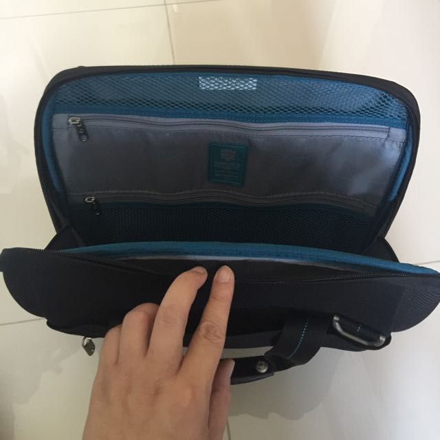 Samsonite Sahara Laptop Bag, Men's Fashion, Bags, Briefcases on Carousell