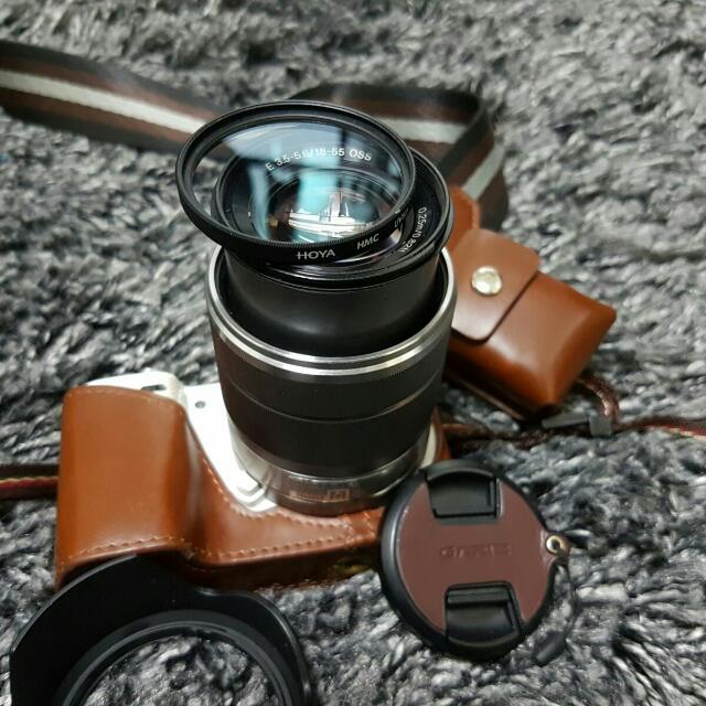 Sony nex 5n 白色連18-55單鏡,閃光燈,雙電,16G WIFI過相SD CARD, 攝影器材, 相機 - Carousell