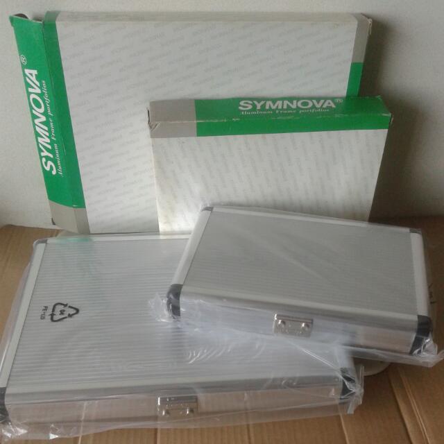 SYMNOVA Aluminum Frame Portfolios Made in Taiwan, 興趣及遊戲, 手作＆自家設計, 文具及工藝 ...