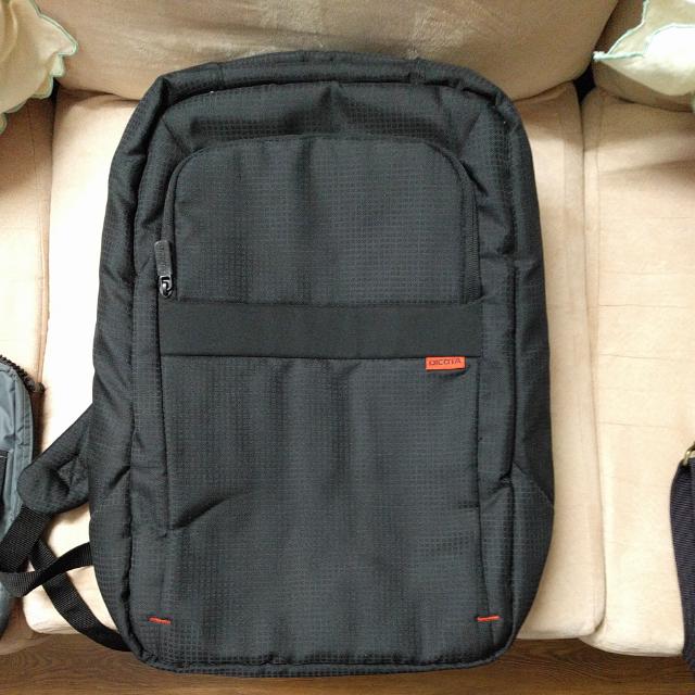 Basic Black Laptop Backpack, Everything Else on Carousell