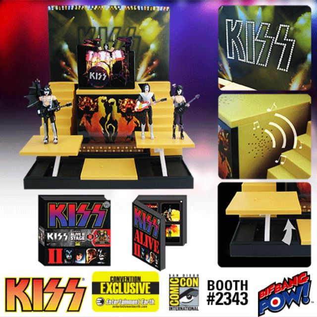 KISS Alive II Stage with 1:20 Scale Action Figures - Deluxe Box Set #1 ...