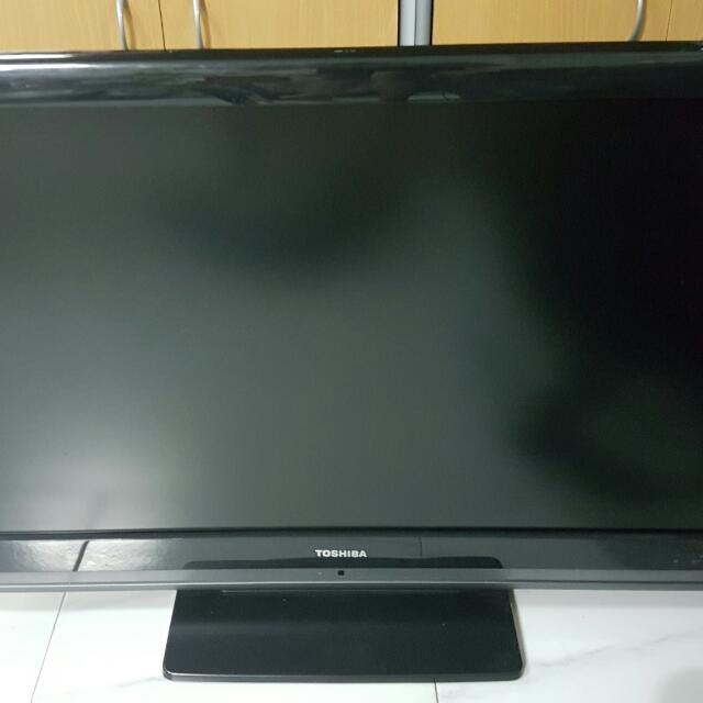 Toshiba 37inch LCD HD TV, TV & Home Appliances, TV & Entertainment, TV ...