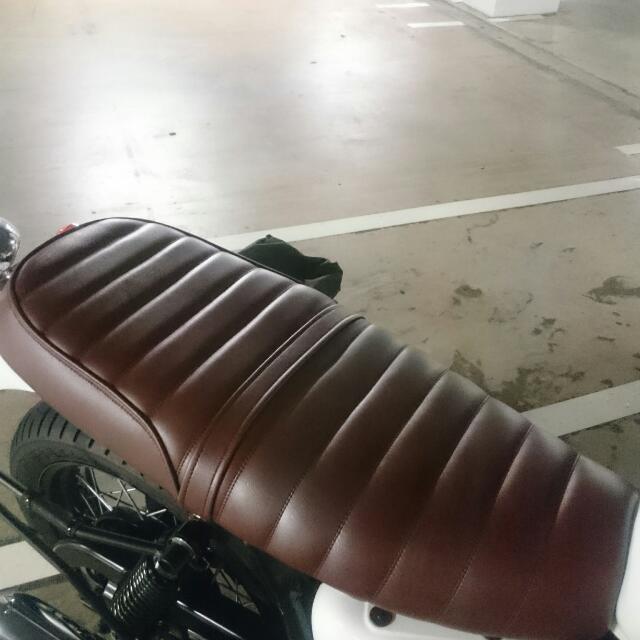Triumph Bonneville T100 Seat, Car Accessories on Carousell