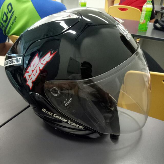 M.fizz Helmet, Car Accessories on Carousell