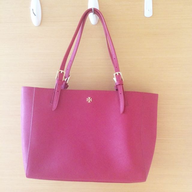 Tory Butch Bag, Women's Fashion, Bags & Wallets, Tote Bags on Carousell