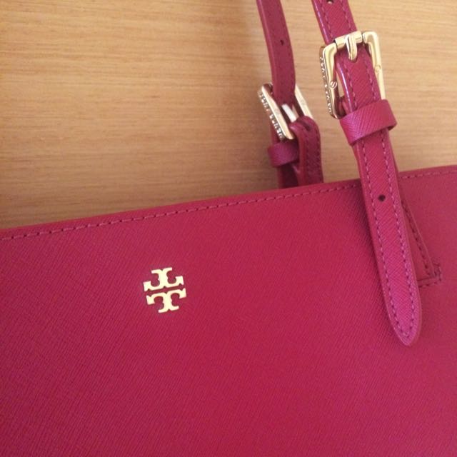 Tory Butch Bag, Women's Fashion, Bags & Wallets, Tote Bags on Carousell