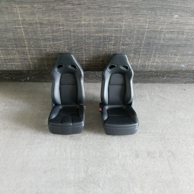 1/18 Autoart Nissan R35 GT-R Front Seats, Everything Else on Carousell
