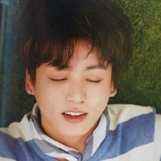 [ PO ] BTS | Jungkook Cotton Candy Shirt, Hobbies & Toys, Memorabilia ...