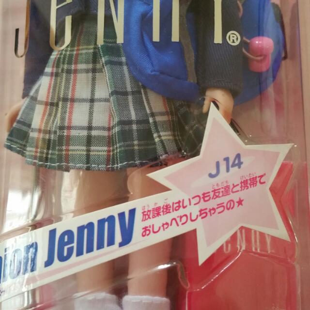 (全新) TAKARA TOMY Uniform Jenny 校服珍妮, 興趣及遊戲, 玩具 & 遊戲類 - Carousell