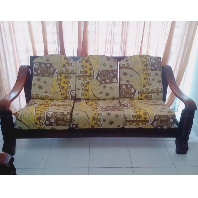 Set sofa/kerusi (Kayu), Furniture & Home Living, Furniture, Sofas on ...