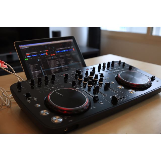 Pioneer DDJ Ergo DJ controller, Audio, Other Audio Equipment on Carousell