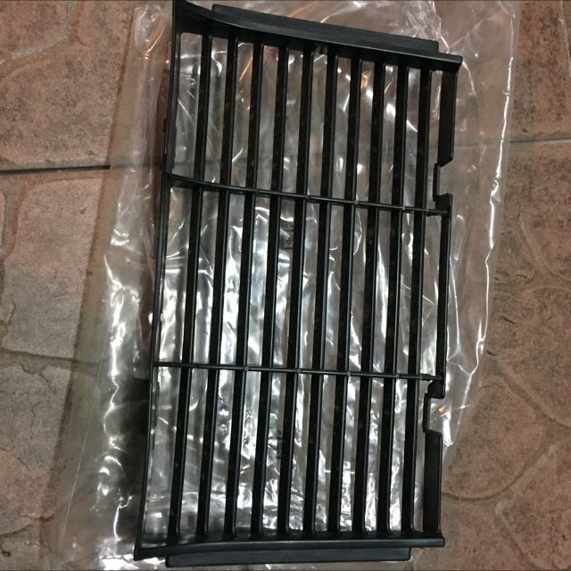 Honda Cb400 Original Radiator Cover, Car Accessories on Carousell