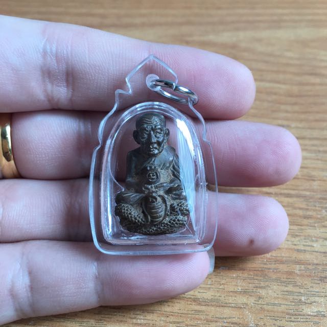 Thai Amulet - Lp Thuad - Archan Daeng - Wat Rai - Thai Amulets, Hobbies ...