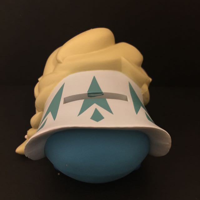 Disney Frozen ELSA Money Bank, 興趣及遊戲, 收藏品及紀念品, 明星周邊 - Carousell