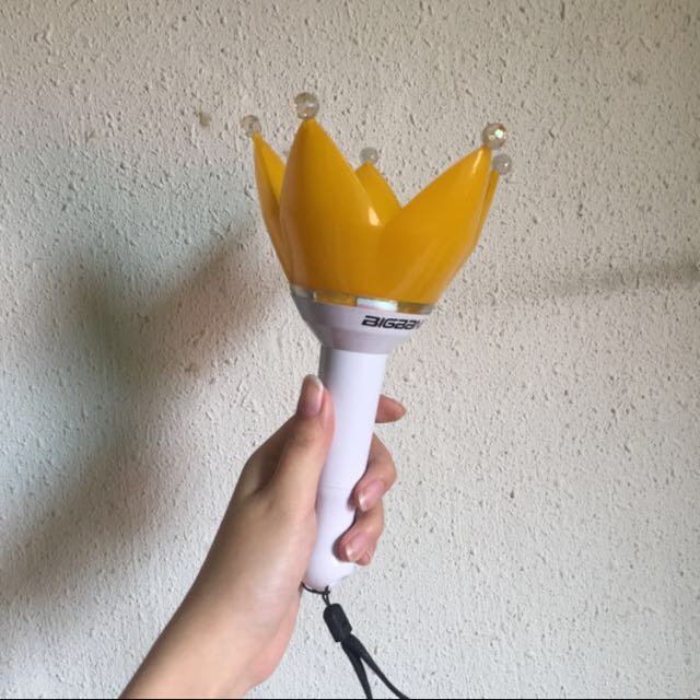 OFFICIAL BIG BANG CROWN LIGHTSTICK VER 3, Hobbies & Toys, Memorabilia ...