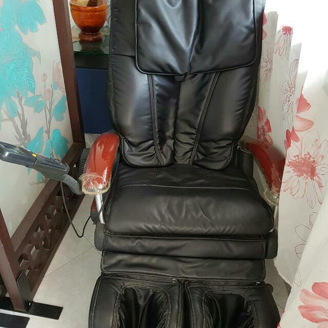 OSIM iMedic Massage Chair, Health & Nutrition, Massage Devices on Carousell