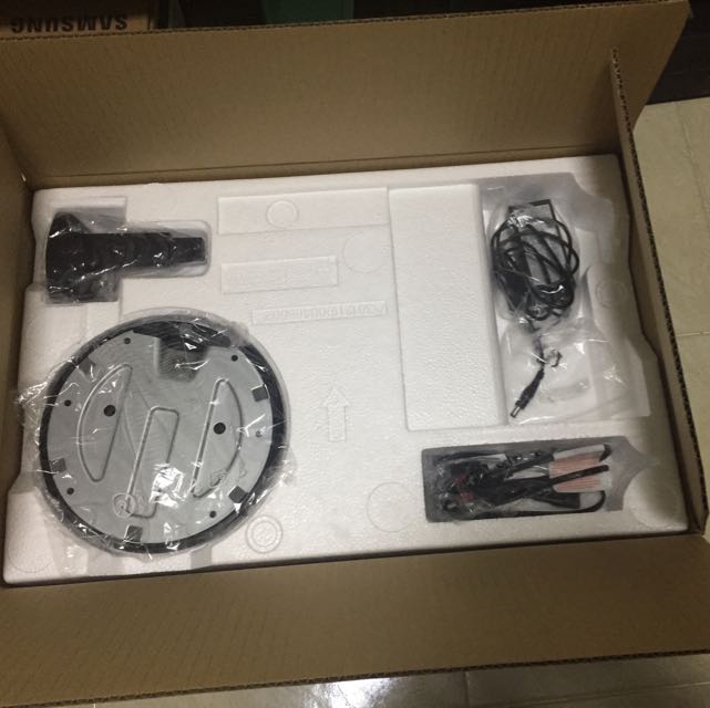 Samsung 22" FHD Monitor SF355 with Super Slim Design, Computers & Tech ...