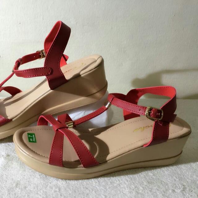 004 RED HIGH QUALITY SANDALS SIZES 35 THRU 39, Women's Fashion ...