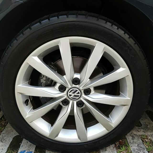 ORIGINAL VOLKSWAGEN GOLF 17" RIM & TIRES, Car Accessories on Carousell