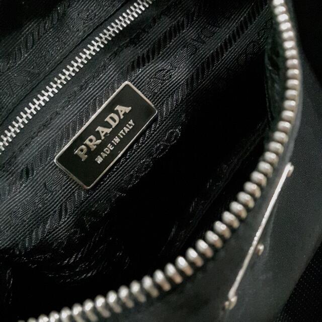 prada milano made in italy (asli), Fesyen Wanita, Tas & Dompet di Carousell