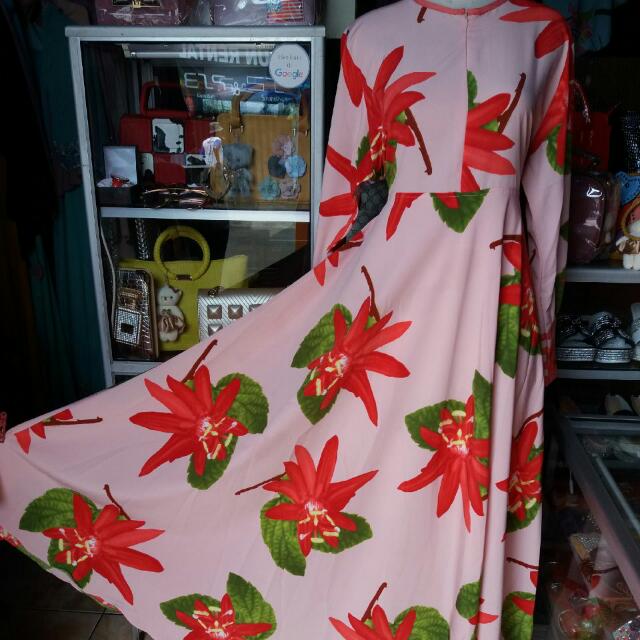 Gamis bunga bunga cantik, Olshop Fashion, Olshop Muslim di Carousell