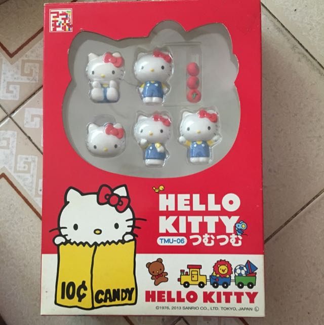 Hello Kitty Display, Everything Else on Carousell