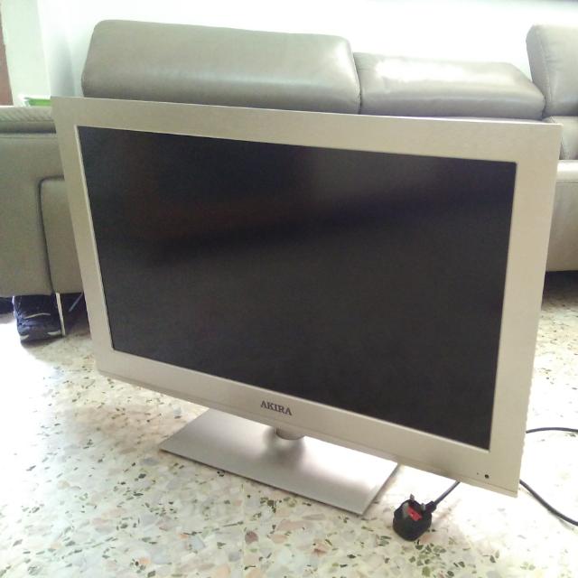 Akira Led 32" TV, TV & Home Appliances, TV & Entertainment, TV on Carousell