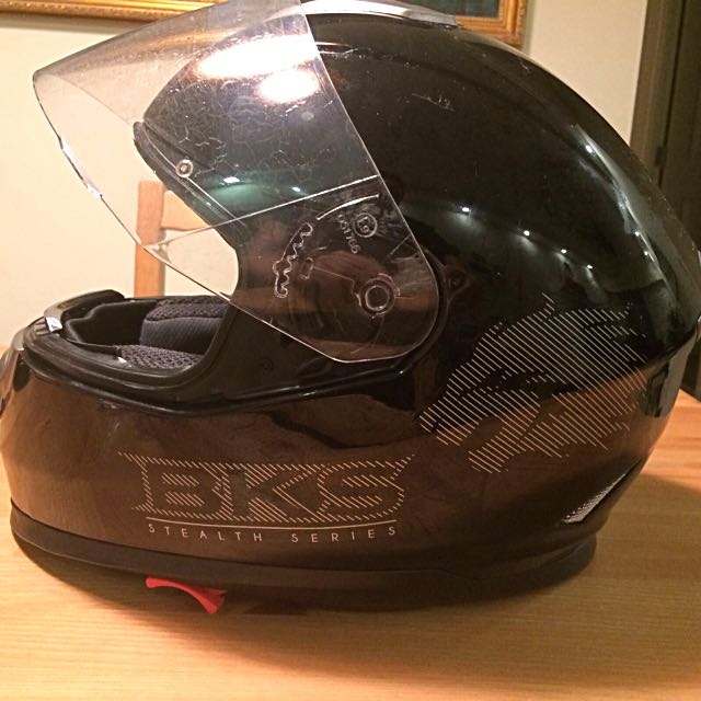 BKS Full Face Helmet, Car Accessories on Carousell