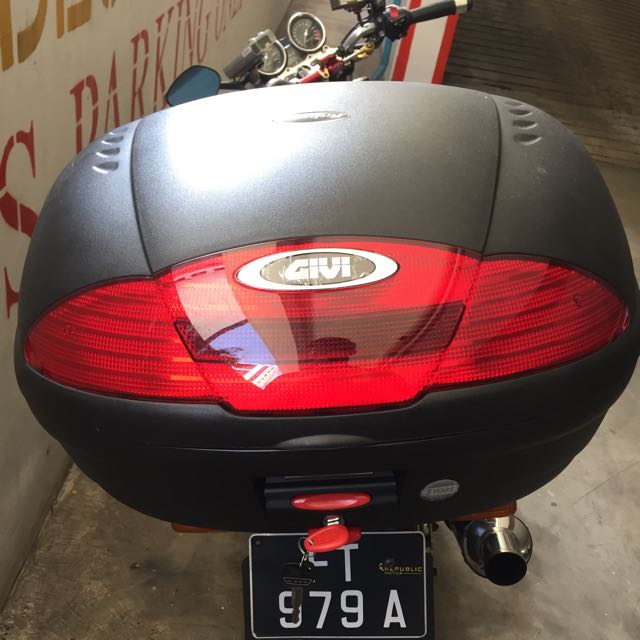 Givi Simply Top Box, Car Accessories on Carousell