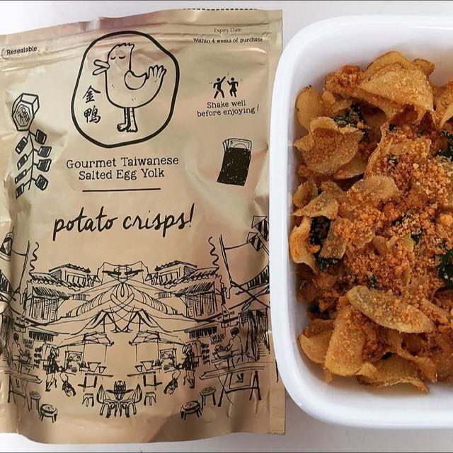 The Golden Duck Salted Egg Crisps Potato Chip, Food & Drinks, Packaged ...
