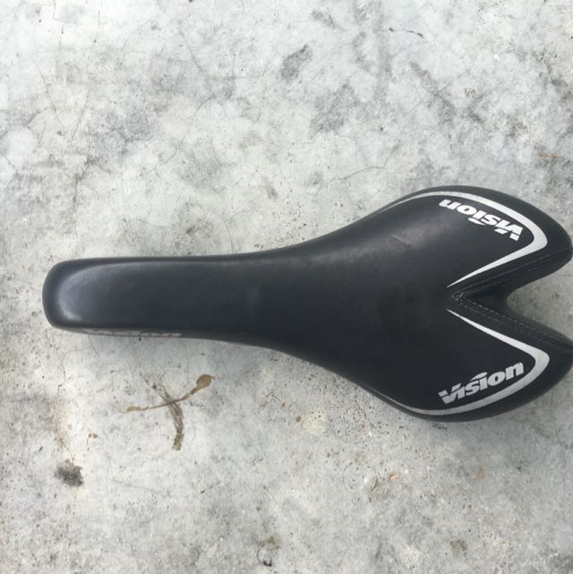 FSA Vision Saddle, Sports Equipment, Bicycles & Parts, Bicycles on ...