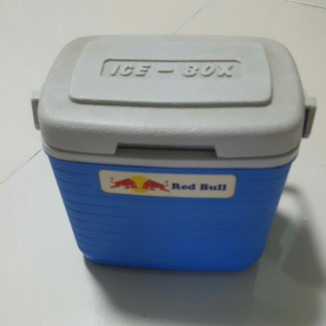 Ice box (mini), TV & Home Appliances, Kitchen Appliances, Ice-cream ...