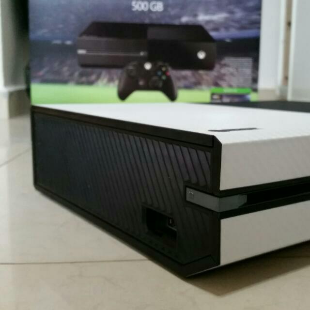 XBOX ONE(RARELY USED), Video Gaming, Video Game Consoles, Xbox on Carousell