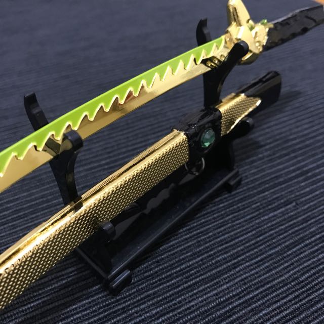 Overwatch Genji Gold, Hobbies & Toys, Toys & Games on Carousell