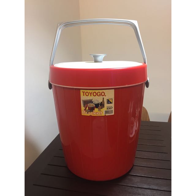 Hot / Cold bucket + Free Stand, TV & Home Appliances, Kitchen ...
