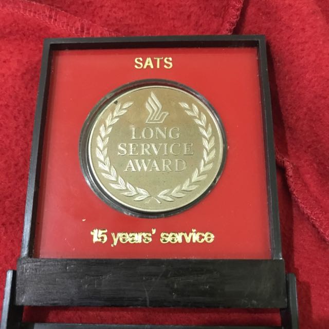 SIA 15 Years Long Service Award, Hobbies & Toys, Memorabilia ...