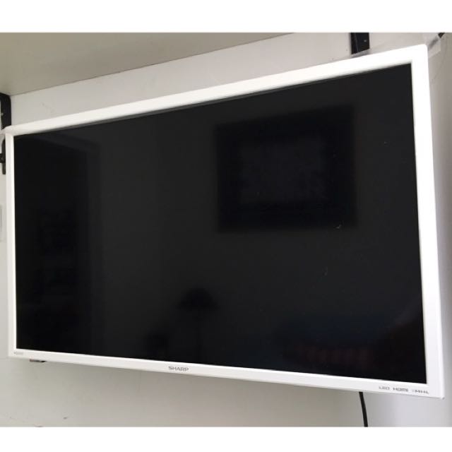 SHARP AQUOS TV 32" White Color, TV & Home Appliances, TV ...
