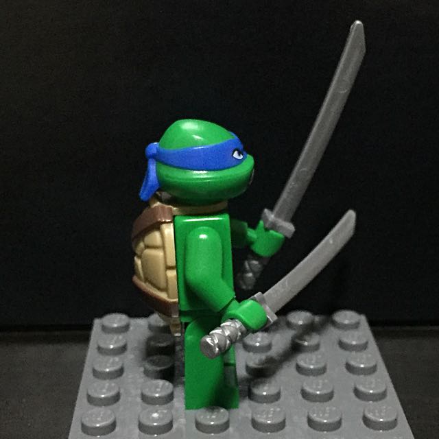 Lego TMNT Leonardo Minifig, Hobbies & Toys, Toys & Games on Carousell