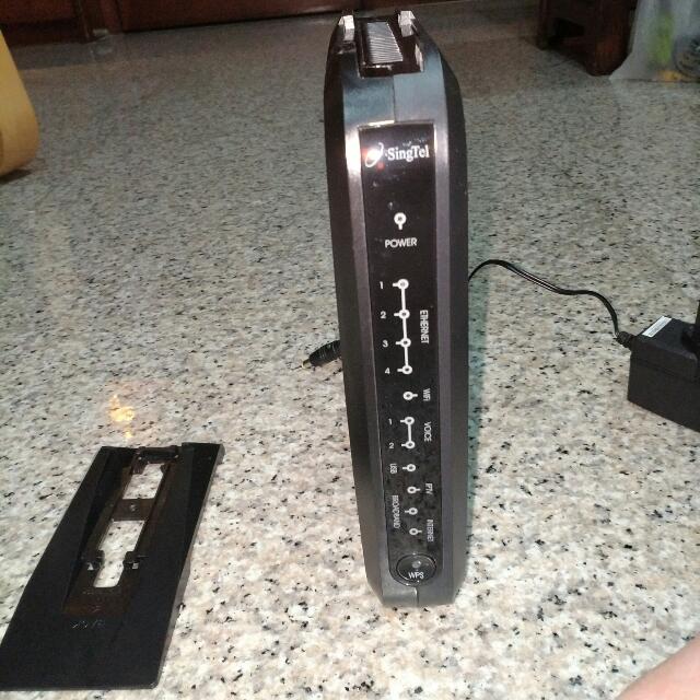 SINGTEL Aztech DSL7000GRV(S) Router, Computers & Tech, Parts ...