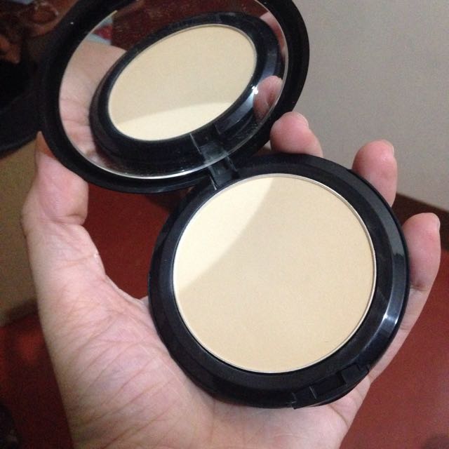 FS Powder Foundation, Beauty & Personal Care, Face, Makeup on Carousell