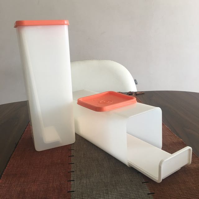 Tupperware Cake Container, Furniture & Home Living, Kitchenware ...