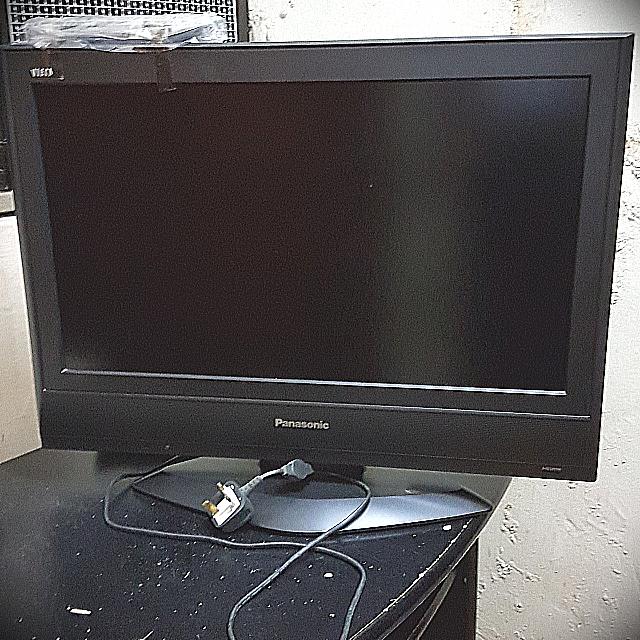 26" Panasonic TV, TV & Home Appliances, TV & Entertainment, TV on Carousell