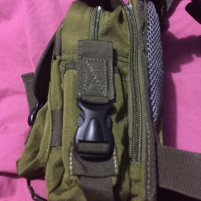 Camelbak Termite Leg Bag Or Pistol Bag, Men's Fashion, Bags, Sling Bags ...