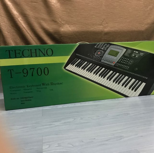 Keyboard, Hobbies & Toys, Music & Media, Musical Instruments on Carousell