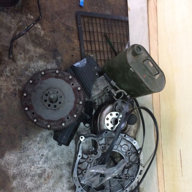 land rover defender gearbox 300 tdi auto, Auto Accessories on Carousell