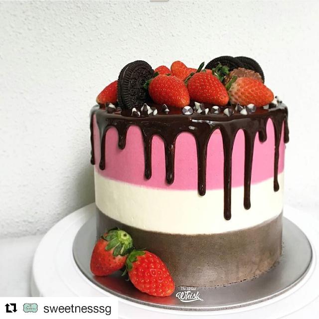 The Neapolitan Cake Class, Food & Drinks, Homemade Bakes on Carousell