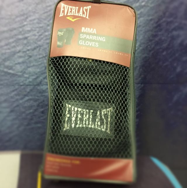 MMA Sparring Gloves, Sports Equipment, Exercise & Fitness, Cardio ...