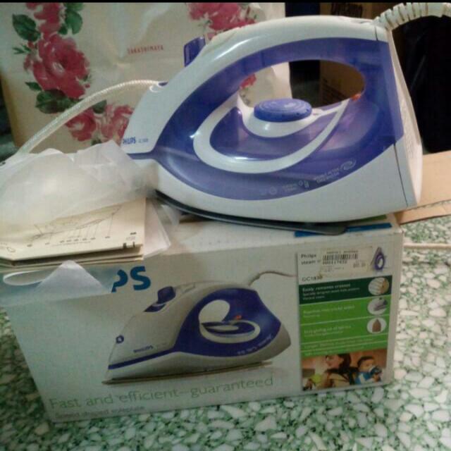 Steam Iron Philip, TV & Home Appliances, Irons & Steamers on Carousell