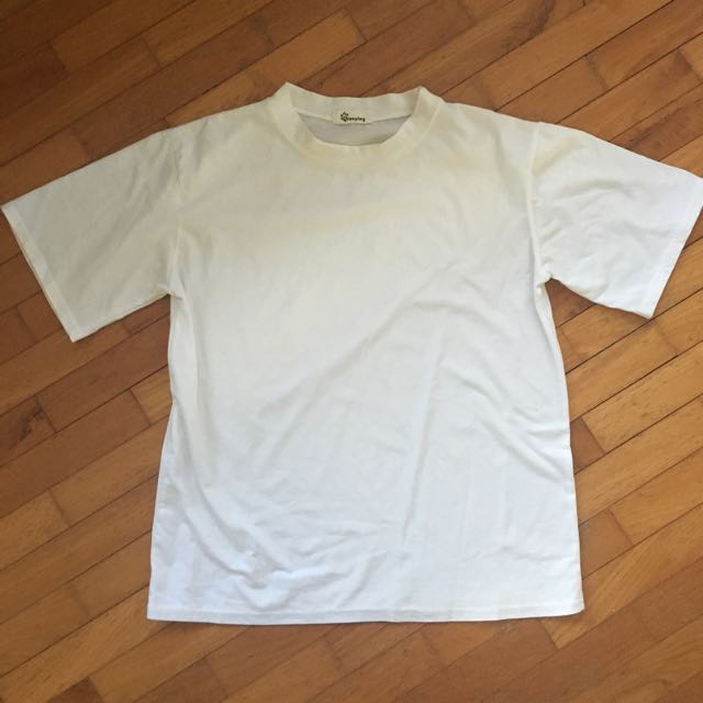 basic white tee, Women's Fashion, Tops, Shirts on Carousell